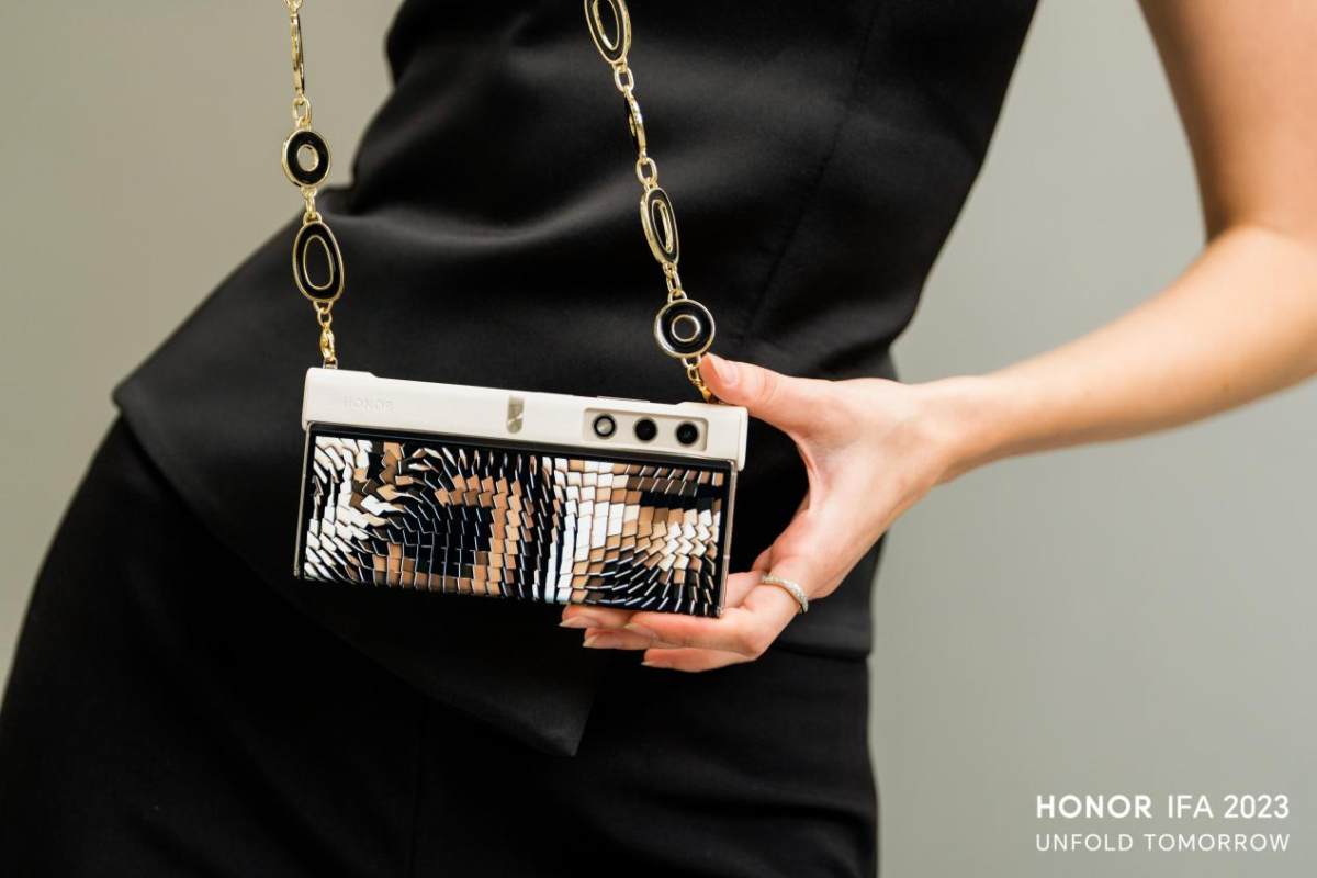 荣耀V Purse接棒挑战苹果：千帆竞渡引领行业创新_亿欧